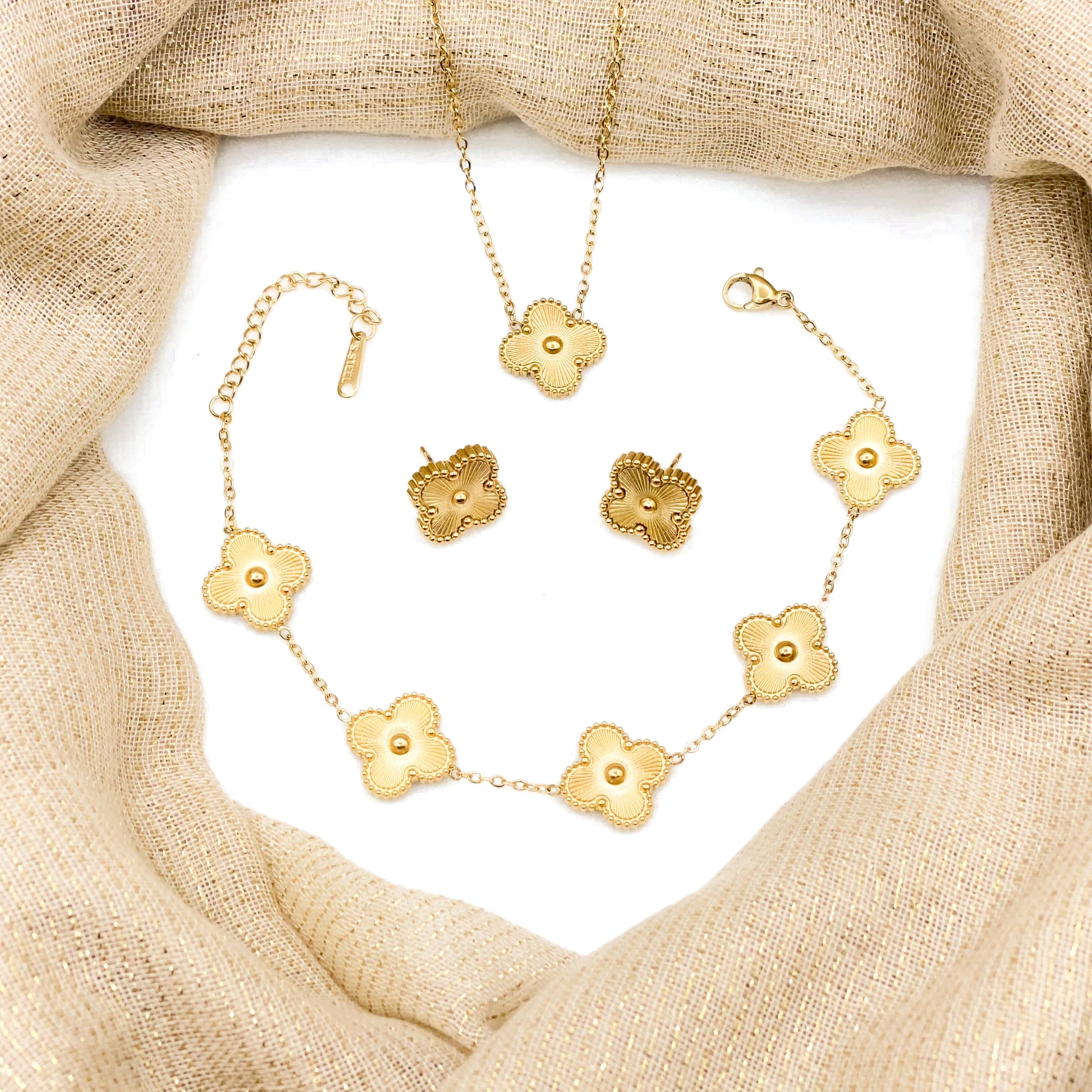 Van Cleef Bundle – Amber